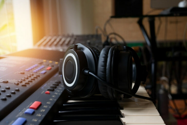 What Is Avant-Garde Music? - Musical Mum