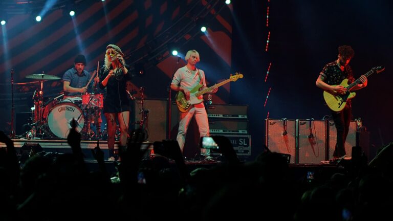 35 Bands With Female Lead Singers - Musical Mum