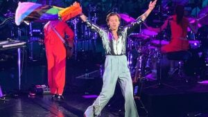 Harry Styles Albums in Order - Musical Mum